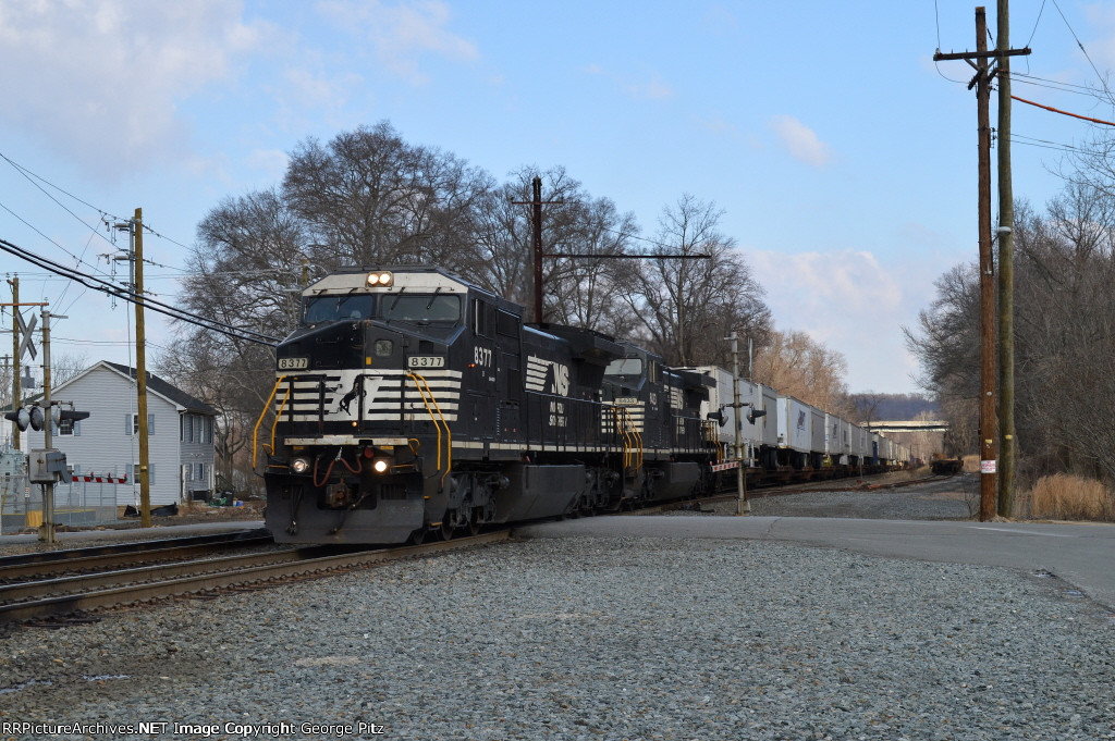 NS 8377 and train 24M